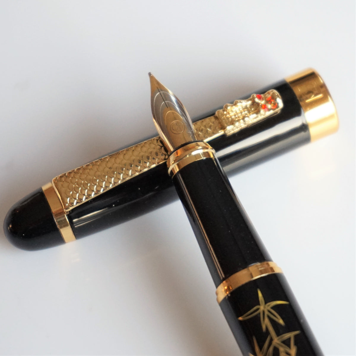 LUO SHI – Loft Pens